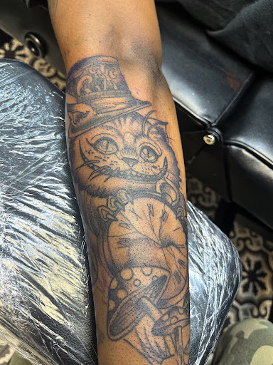 Looking for a minimalist tattoo artists in Memphis, TN? Browse our list ...