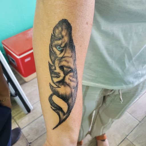 Looking for a minimalist tattoo artists in Tarpon Springs, FL? Browse ...