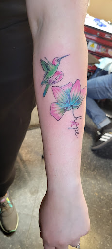 Discover Leading minimalist tattoo artists in Ohio | TattooLoc